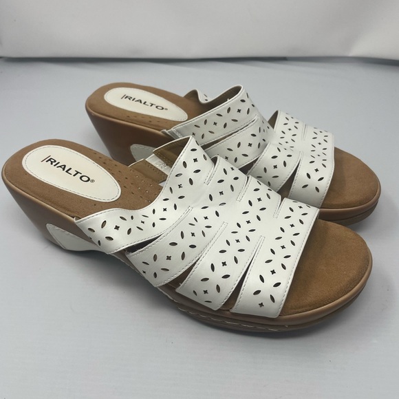 Rialto | Shoes | Womens Rialto Sandals Wedge Size 1 White Slip Ons ...